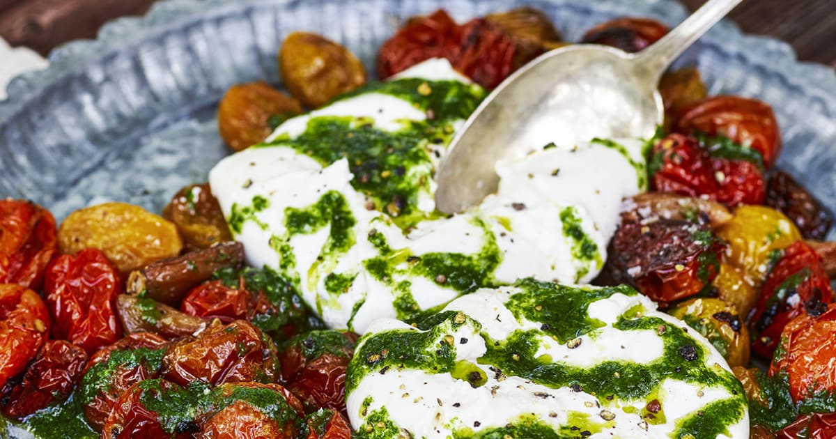 Burrata med ugnsrostade tomater och basilikaolja - Recipe - Systrarna ...