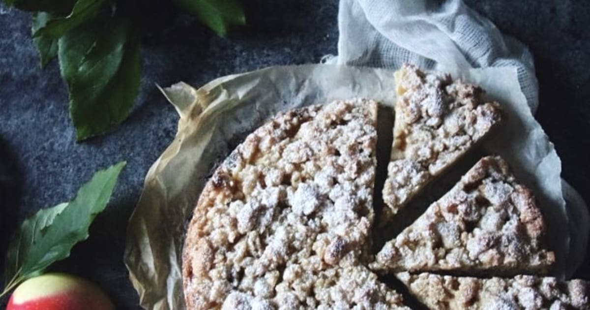 ENKEL SMULPAJ MED ÄPPELMOS - Recipe - Simona Muntean